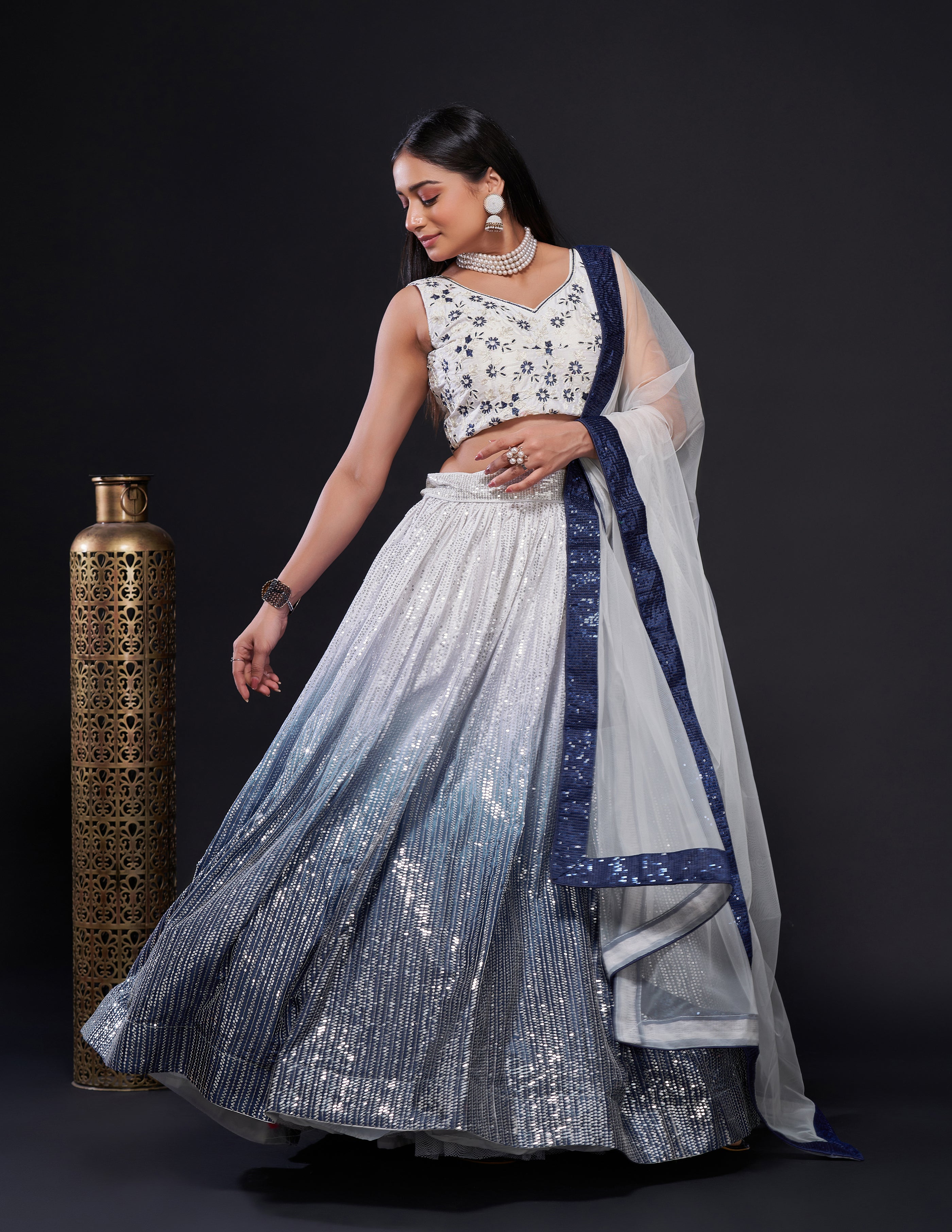 This modern lehenga choli is the perfect blend of tradition with conte